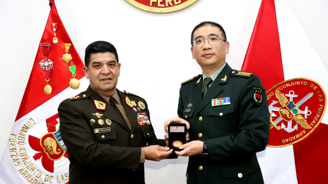 CCFFAA recibe visita protocolar de Agregado de Defensa de la República ... CCFFAA recibe visita protocolar de Agregado de Defensa de la República ...